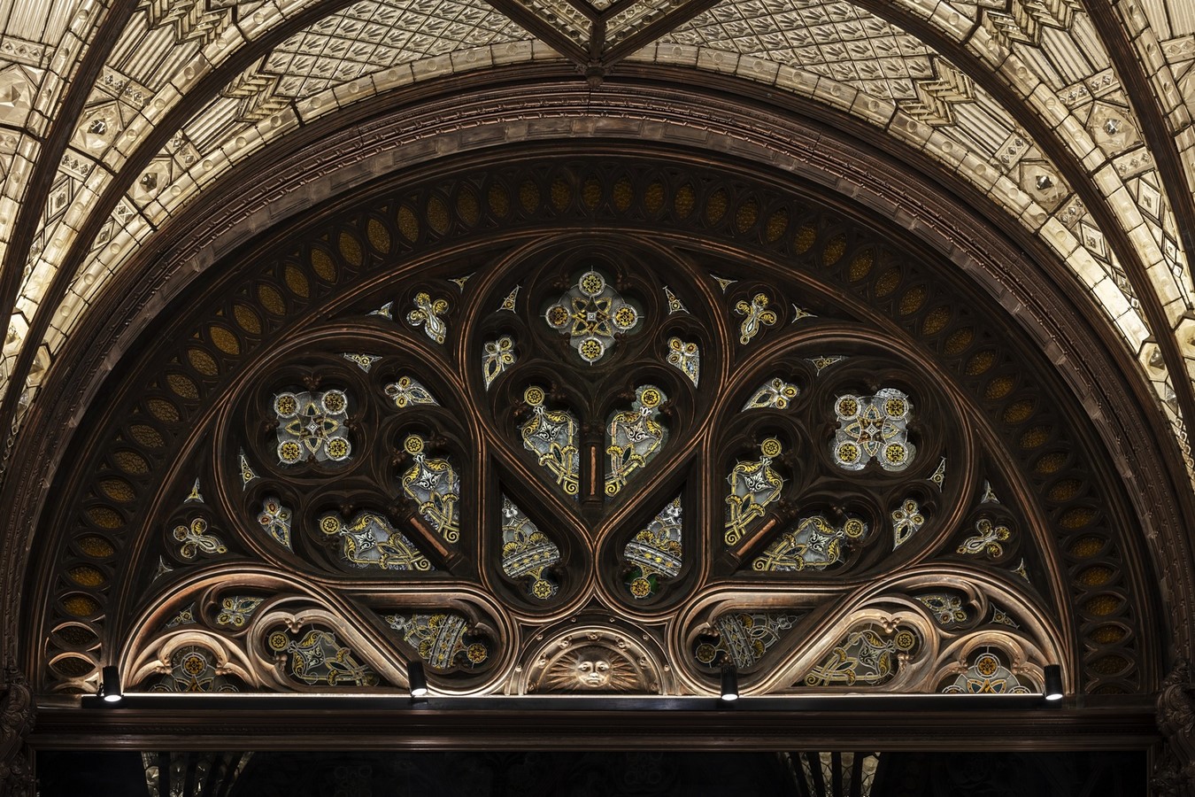 Restoring History: The Revival of Paris Court - structure